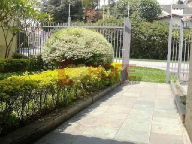 Casa em Interlagos, 3 dormitorios, 2 suíte, 4 vagas