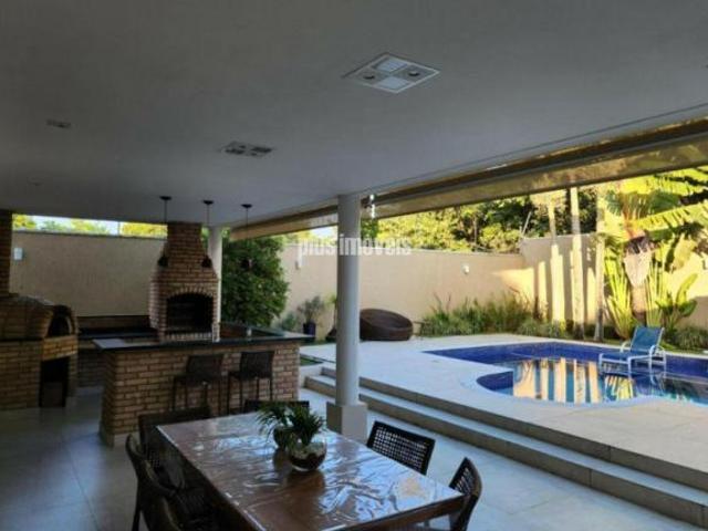 Casa em Interlagos com 360m²