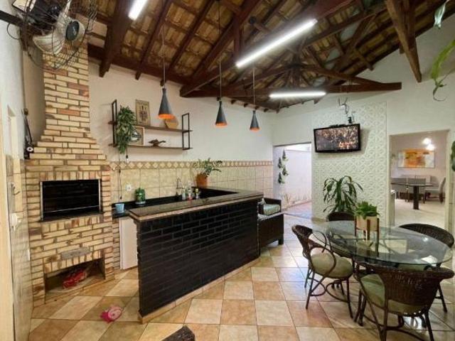 Casa em Ipanema, Araçatuba/SP de 245m² 4 quartos à venda por R$ 560.000,00