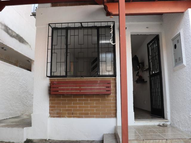 Casa em Irajá, Rio de Janeiro/RJ de 75m² 2 quartos à venda por R$ 394.000,00