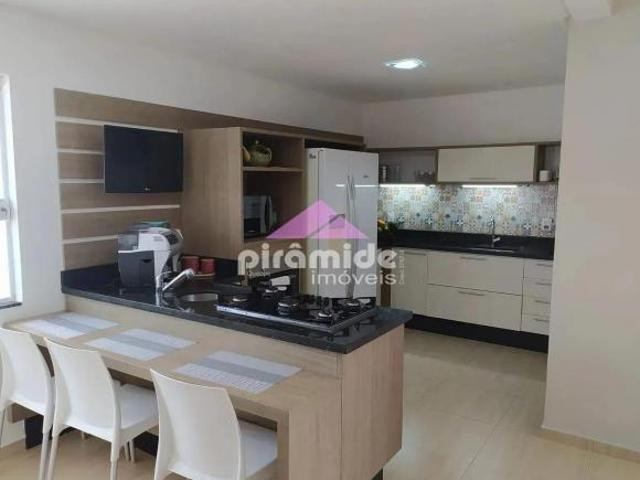 Casa em Jardim Terras de Santa Helena, Jacareí/SP de 500m² 3 quartos à venda por R$ 1.950.000,00