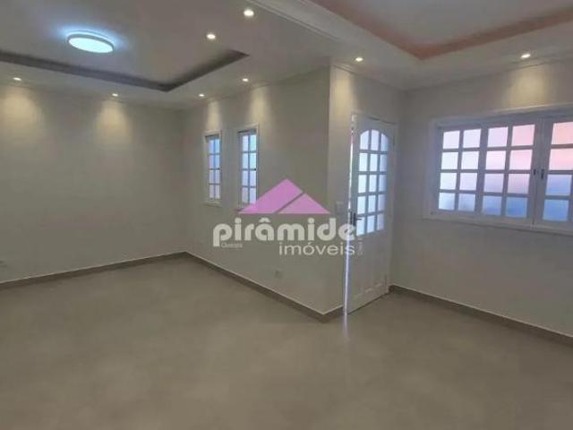 Casa em Jardim Uirá, São José dos Campos/SP de 250m² 3 quartos à venda por R$ 915.000,00
