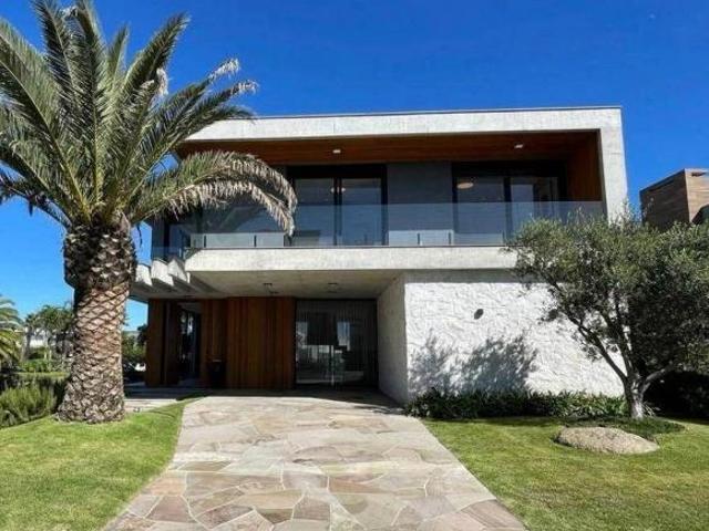 Casa em Jardim Veneza Indaiatuba SP em condomínio fechado de alto padrão