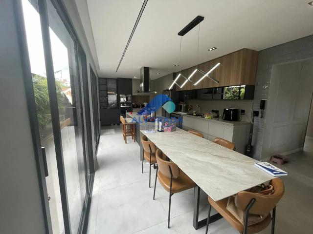 Casa em Jardim Alvorada, São José dos Campos/SP de 400m² 3 quartos à venda por R$ 1.949.000,00