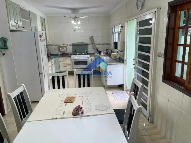Casa em Jardim América, São José dos Campos/SP de 218m² 3 quartos à venda por R$ 869.000,00