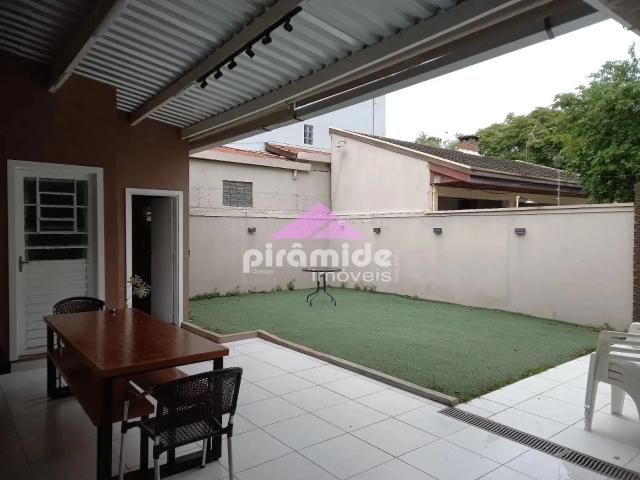 Casa em Jardim América, São José dos Campos/SP de 236m² 5 quartos à venda por R$ 949.900,00