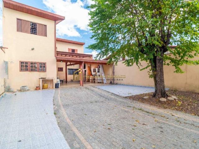 Casa em Jardim Ana Emilia, Taubaté/SP de 300m² 4 quartos à venda por R$ 635.000,00