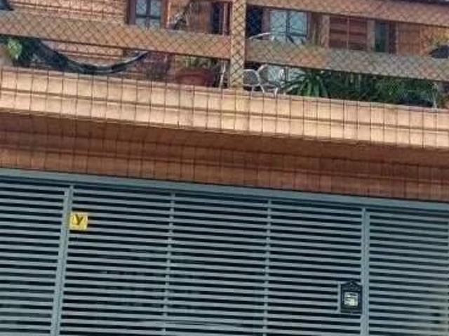 Casa em Jardim Aricanduva com 220.00 m², 6 quarto s, 1 suíte s, 2 vaga s