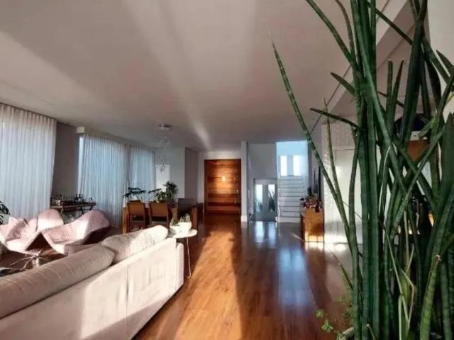 Casa em Jardim Bela Vista, São José dos Campos/SP de 568m² 6 quartos à venda por R$ 3.499.000,00