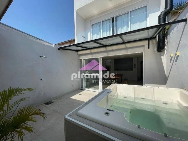 Casa em Jardim Bela Vista, São José dos Campos/SP de 161m² 2 quartos à venda por R$ 649.000,00