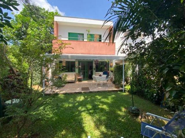 Casa em Jardim Belizário, Cotia/SP de 116m² 3 quartos à venda por R$ 875.000,00