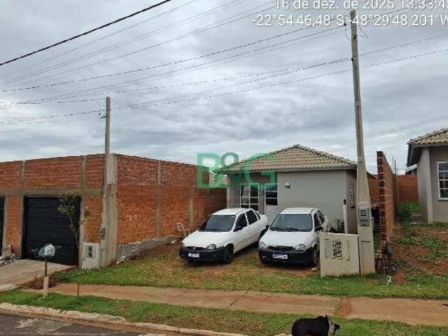 Casa em Jardim Botucatu Rubião Júnior, Botucatu/SP de 43m² 2 quartos à venda por R$ 116.047,39