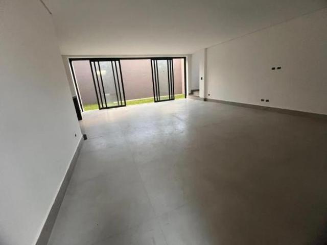 Casa em Jardim Burle Marx, Londrina/PR de 200m² 3 quartos à venda por R$ 1.295.000,00