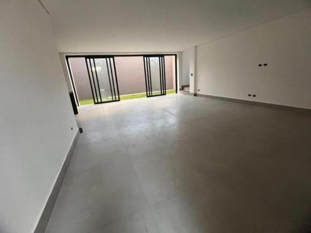 Casa em Jardim Burle Marx, Londrina/PR de 200m² 3 quartos à venda por R$ 1.295.000,00