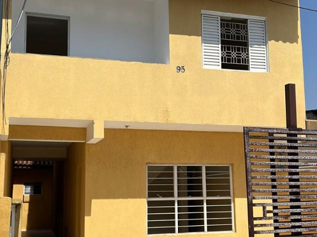 Casa em Jardim Califórnia, Sorocaba/SP de 141m² 2 quartos à venda por R$ 300.100,00