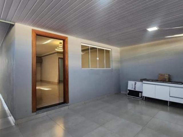 Casa em Jardim Cavallari, Marília/SP de 180m² 3 quartos à venda por R$ 450.000,00