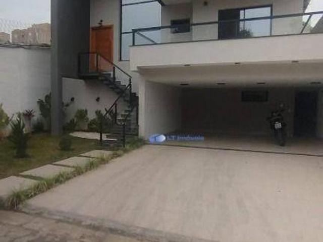 Casa em Jardim Coleginho, Jacareí/SP de 300m² 3 quartos à venda por R$ 1.650.000,00