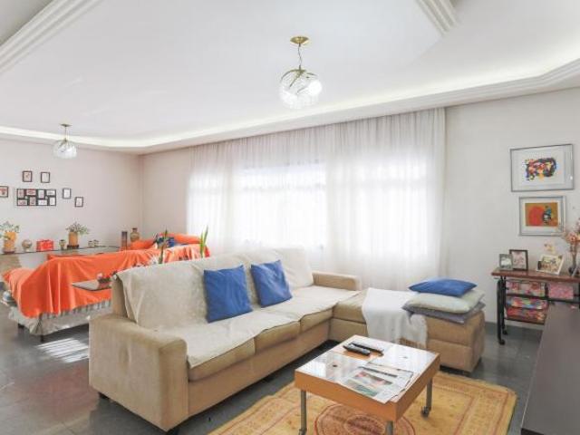 Casa em Jardim da Gloria