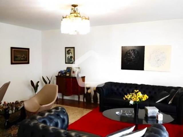 Casa em Jardim da Gloria