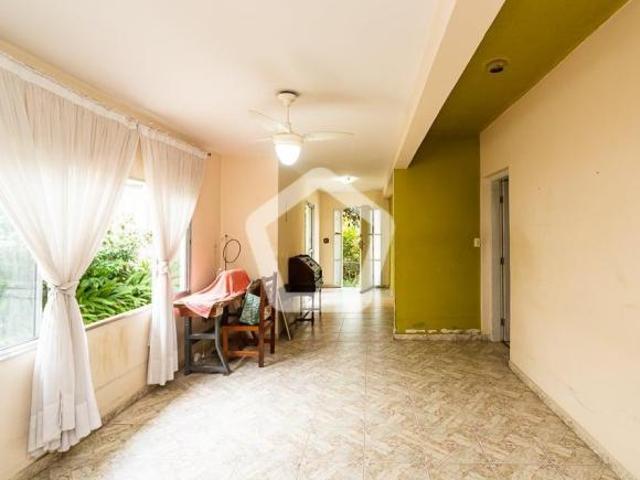 Casa em Jardim da Gloria