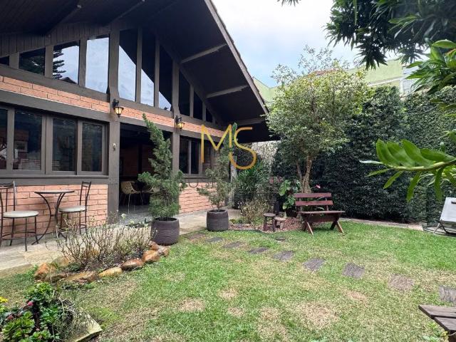 Casa em Jardim da Glória, Cotia/SP de 236m² 3 quartos à venda por R$ 1.377.000,00