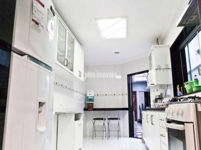 Casa em Jardim da Gloria com 166m²