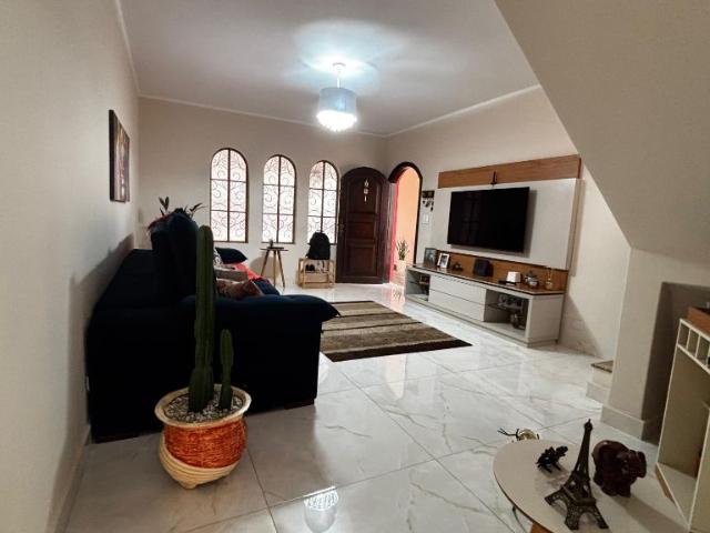 Casa em Jardim D'Abril, Osasco/SP de 161m² 3 quartos à venda por R$ 698.000,00