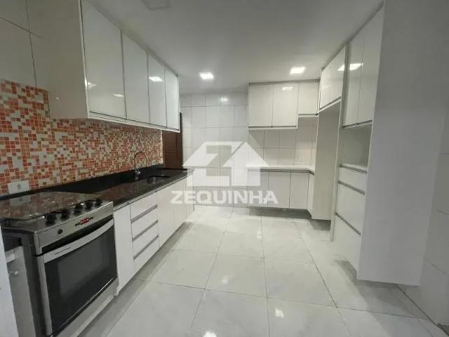 Casa em Jardim D'Abril, Osasco/SP de 208m² 3 quartos para locação R$ 4.000,00/mes