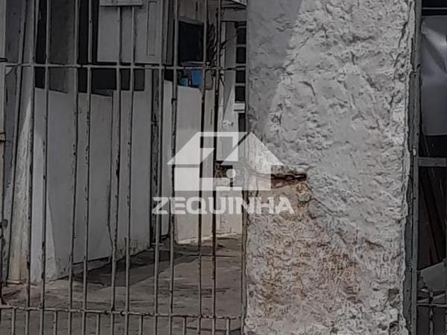 Casa em Jardim D'Abril, São Paulo/SP de 140m² 7 quartos à venda por R$ 349.000,00