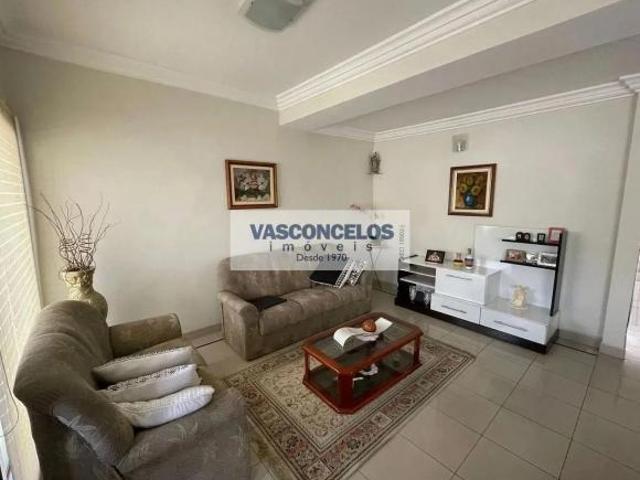 Casa em Jardim das Colinas, São José dos Campos/SP de 300m² 3 quartos à venda por R$ 2.500.000,00