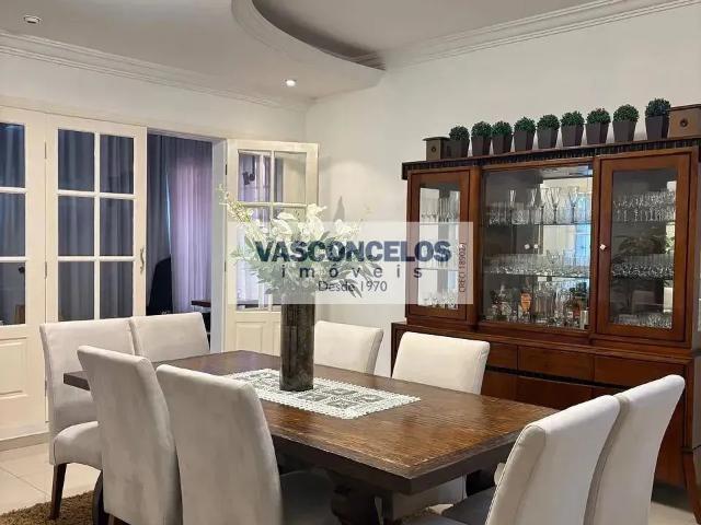 Casa em Jardim das Colinas, São José dos Campos/SP de 394m² 6 quartos à venda por R$ 2.799.900,00