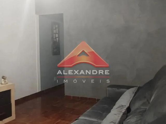 Casa em Jardim das Cerejeiras, São José dos Campos/SP de 10m² 2 quartos à venda por R$ 369.000,00