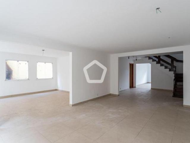 Casa em Jardim das Bandeiras