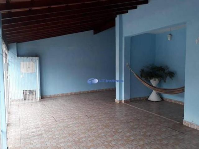 Casa em Jardim das Indústrias, Jacareí/SP de 200m² 4 quartos à venda por R$ 440.000,00