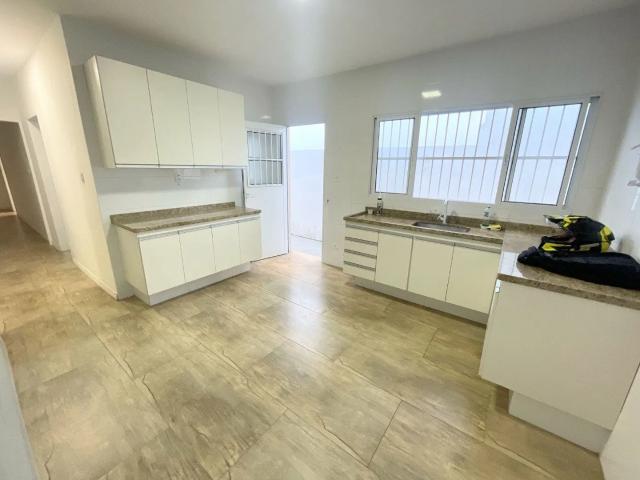 Casa em Jardim das Indústrias, São José dos Campos/SP de 129m² 3 quartos à venda por R$ 895.000,00 ou para locação R$ 5.495,00/mes
