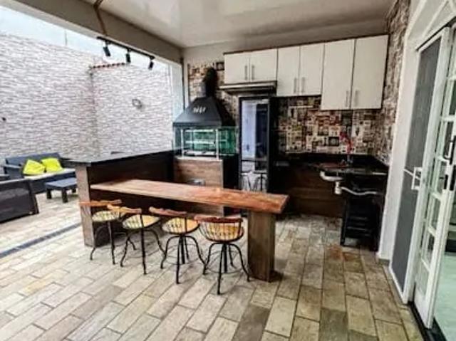 Casa em Jardim das Indústrias, São José dos Campos/SP de 232m² 4 quartos à venda por R$ 1.324.900,00