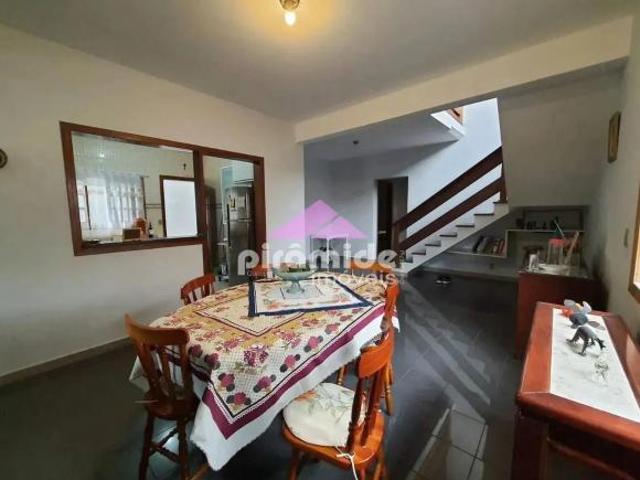 Casa em Jardim das Indústrias, São José dos Campos/SP de 240m² 4 quartos à venda por R$ 1.350.000,00