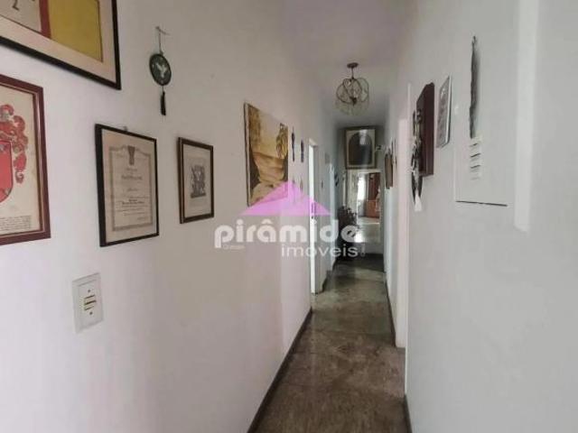 Casa em Jardim das Indústrias, São José dos Campos/SP de 275m² 6 quartos à venda por R$ 1.200.000,00