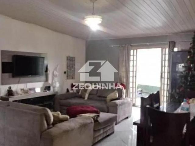 Casa em Jardim dos Lagos, São Paulo/SP de 240m² 2 quartos à venda por R$ 420.000,00