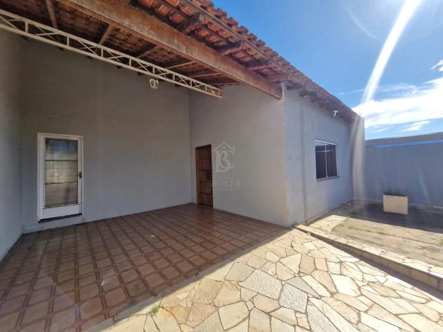 Casa em Jardim dos Lírios, Marília/SP de 180m² 3 quartos para locação R$ 2.300,00/mes