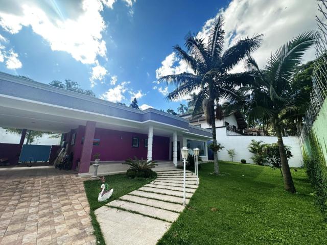 Casa em Jardim dos Pereiras Caucaia do Alto, Cotia/SP de 390m² 3 quartos à venda por R$ 1.449.000,00 ou para locação R$ 6.500,00/mes