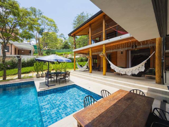 Casa em Jardim dos Pinheiros, Atibaia/SP de 435m² 4 quartos à venda por R$ 2.899.900,00