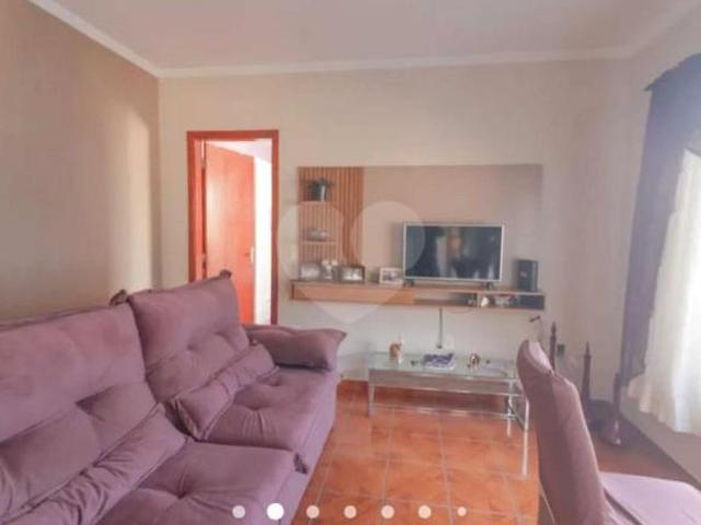Casa em Jardim Estádio, Jundiaí/SP de 223m² 4 quartos à venda por R$ 800.000,00
