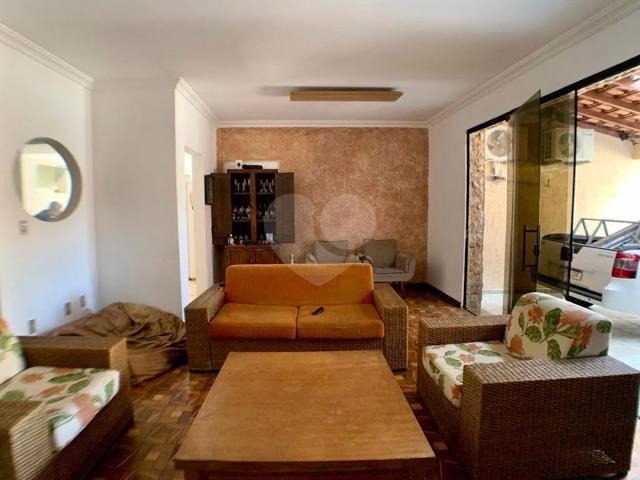 Casa em Jardim Estádio, Jundiaí/SP de 268m² 3 quartos à venda por R$ 749.000,00