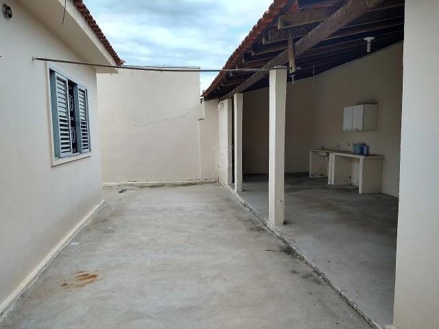 Casa em Jardim Estoril, Marília/SP de 0m² 3 quartos para locação R$ 2.500,00/mes