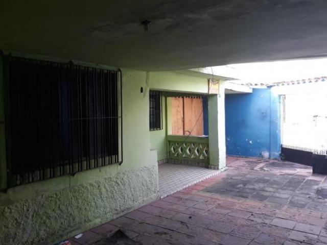 Casa em Jardim Ferrazense, Ferraz de Vasconcelos/SP de 80m² 2 quartos à venda por R$ 350.000,00