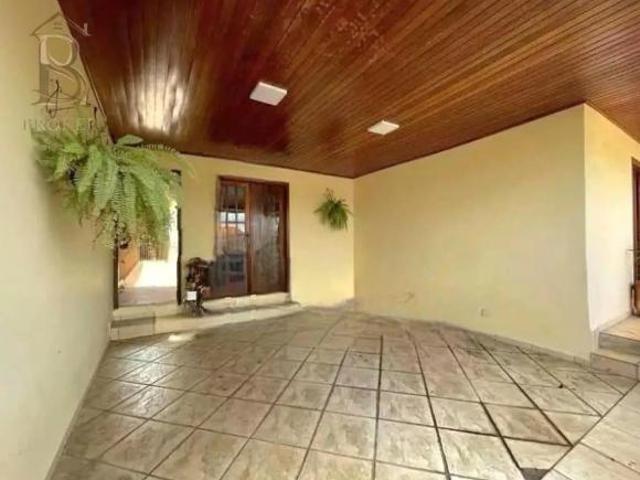 Casa em Jardim Guarujá, Marília/SP de 200m² 3 quartos à venda por R$ 500.000,00