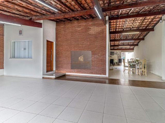 Casa em Jardim Gurilândia, Taubaté/SP de 210m² 3 quartos à venda por R$ 589.000,00