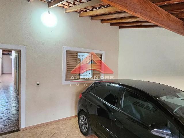Casa em Jardim Ismênia, São José dos Campos/SP de 70m² 2 quartos à venda por R$ 379.000,00