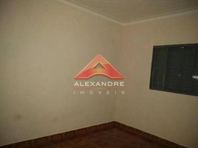 Casa em Jardim Ismênia, São José dos Campos/SP de 75m² 2 quartos à venda por R$ 600.000,00